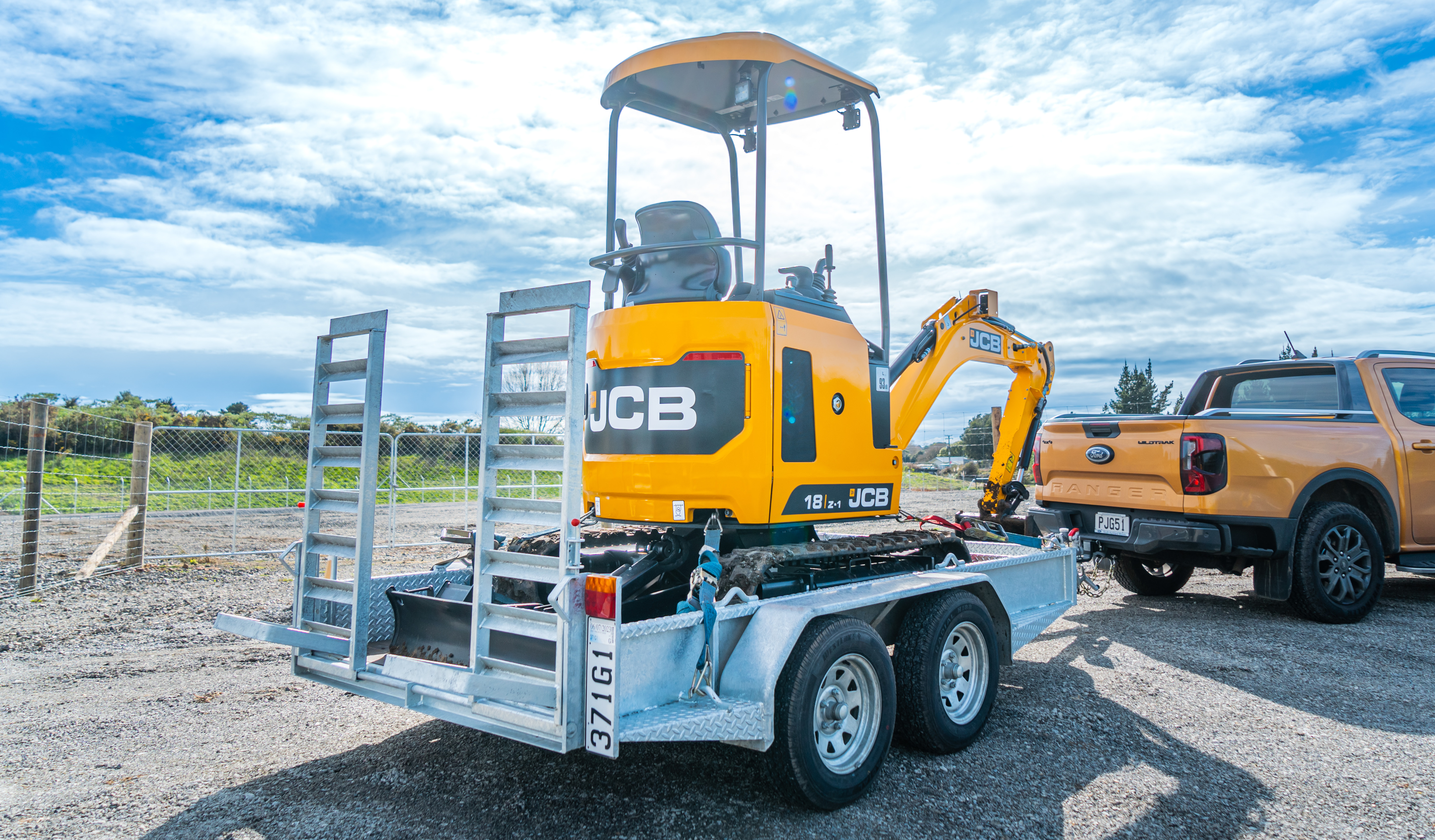 JCB Mini Excavator Trailer Package